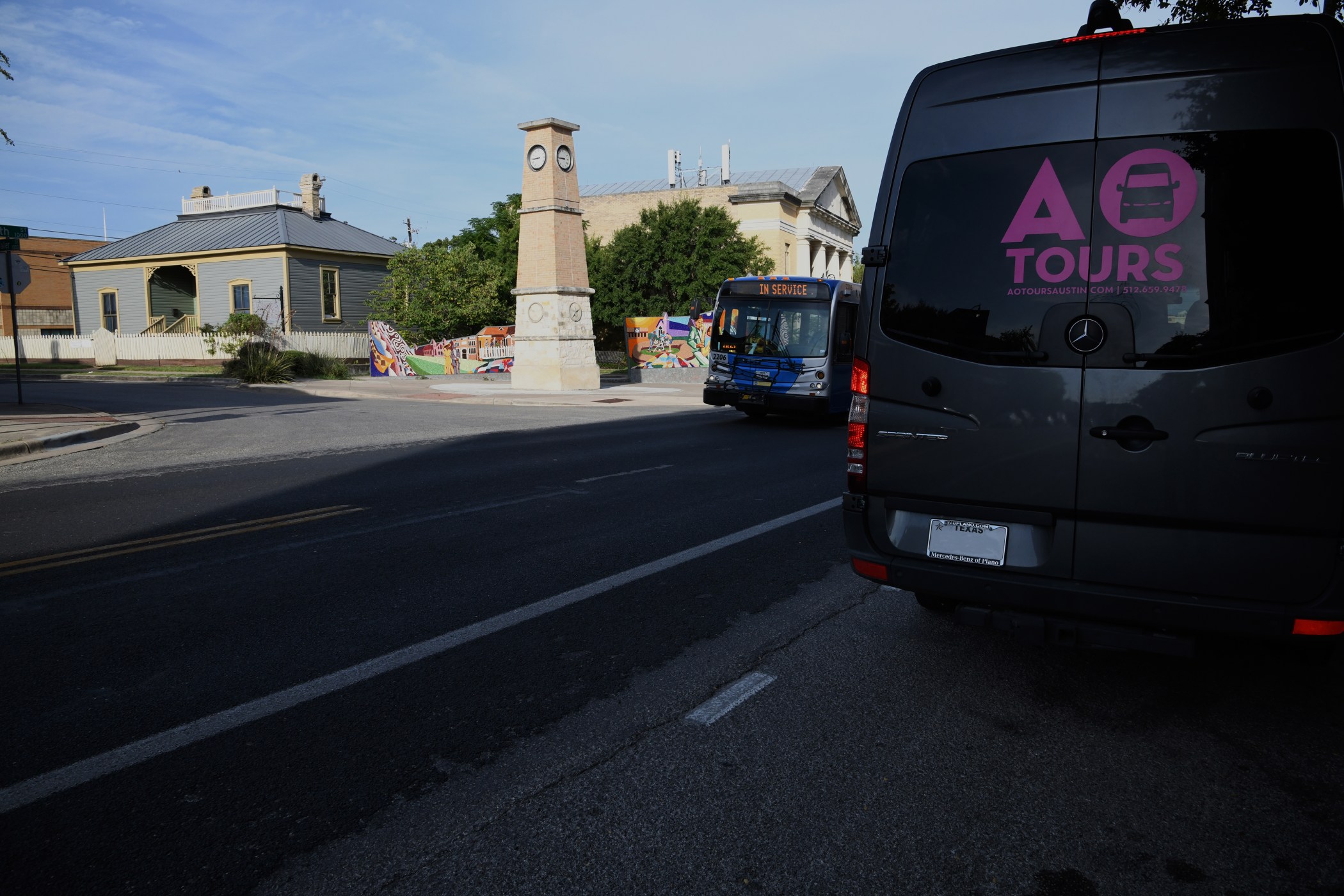 Hop on Hop Off Bus Tours in Austin, Texas | AO Tours Austin