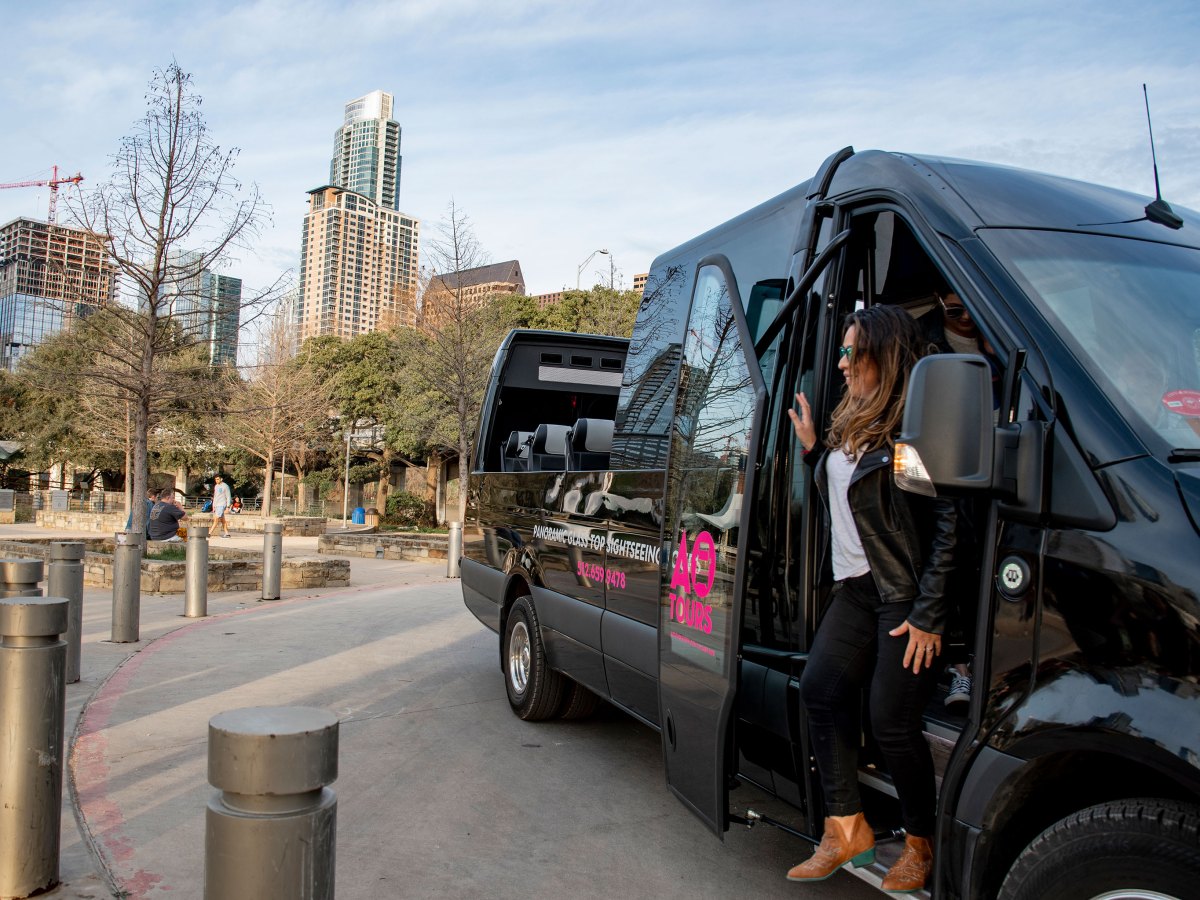 Panoramic Sightseeing City Bus Tours Austin, Texas | AO Tours Austin